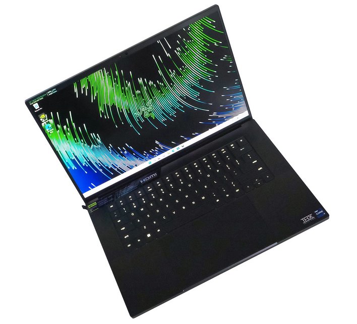 Razer Blade 16 Laptop Review: RTX 4090 & Raptor Lake Gaming Weapon ...