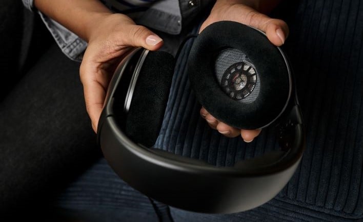 Sennheiser's New HD 550 Headphones Take Aim At Audiophiles And Gamers ...