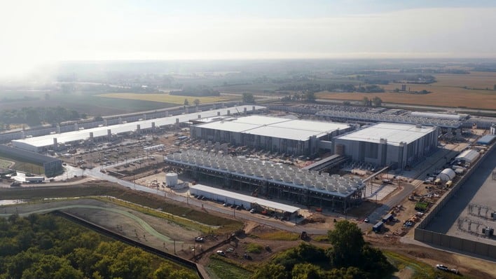 Microsoft Unveils Maia 200 AI Accelerators To Boost Cloud AI ...